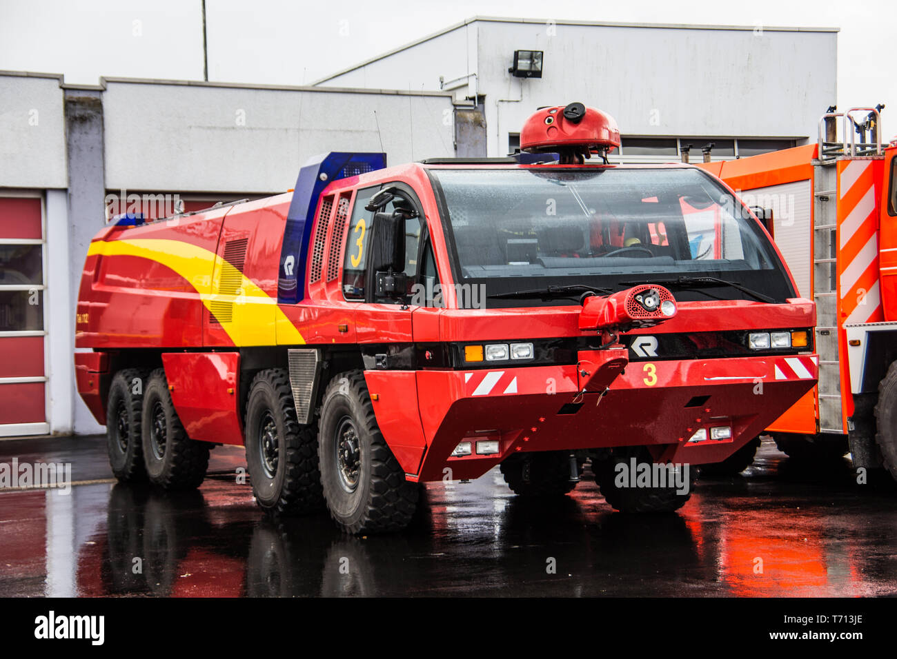 Fire engine on airfield Stock Photo - Alamy