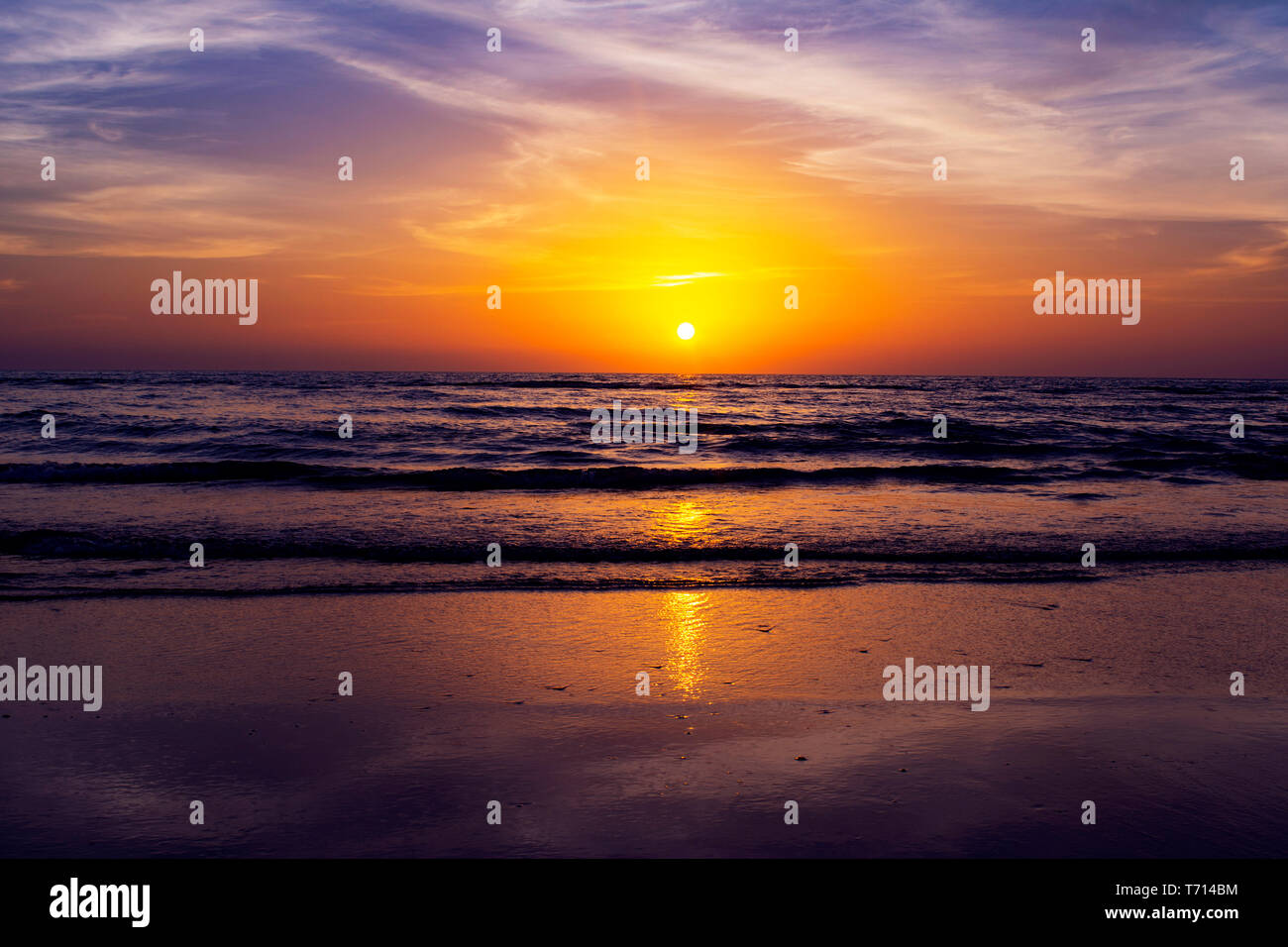 Dramatic Sunset over the Indian Ocean Stock Photo - Alamy