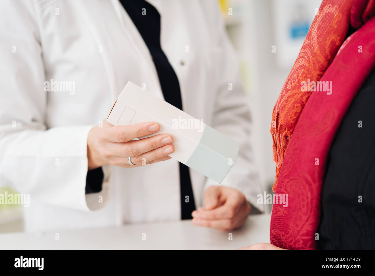 Dispensing box hi-res stock photography and images - Alamy