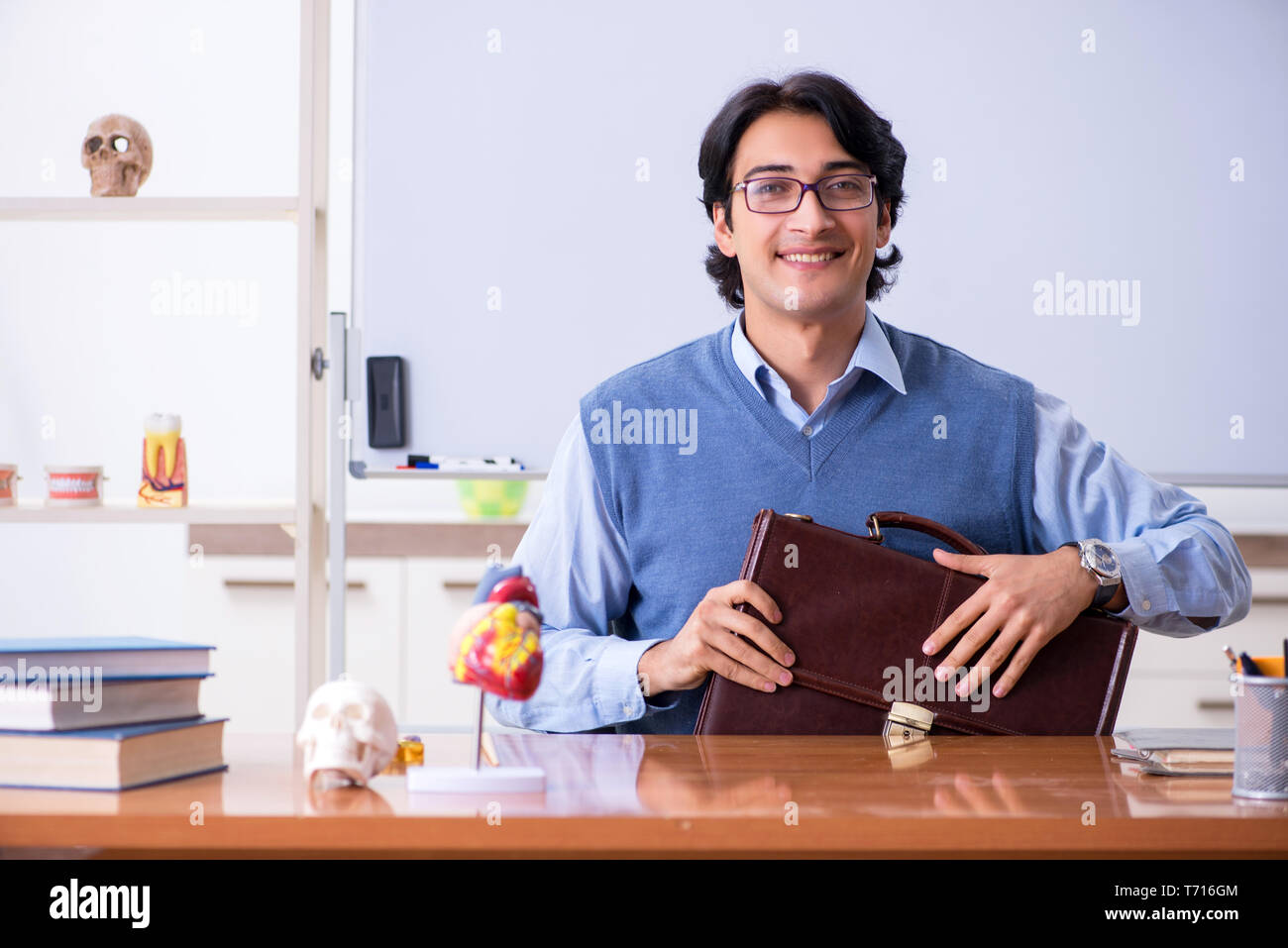 Teacher classroom anatomical model hi-res stock photography and images ...