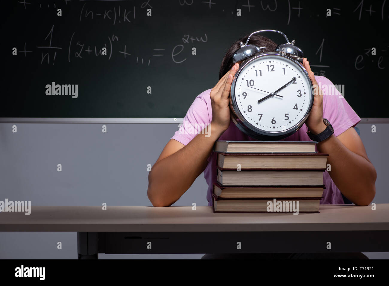 Student missing in classroom hi-res stock photography and images - Alamy