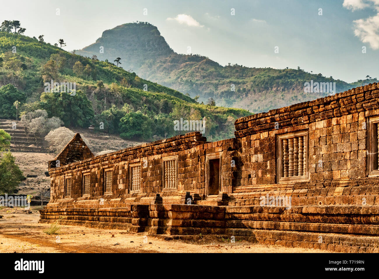 Wat phou tempel hi-res stock photography and images - Alamy