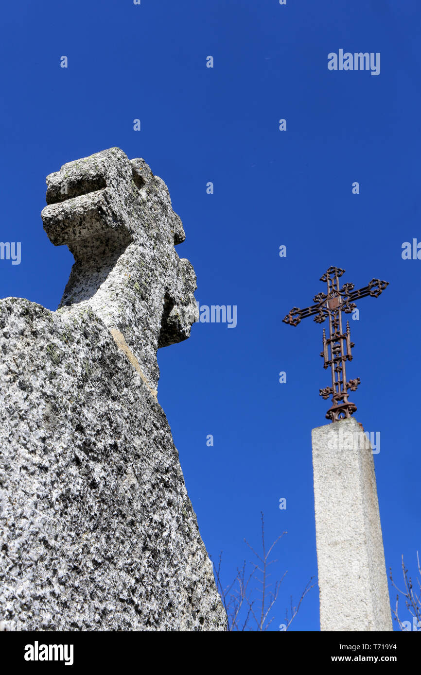 Croix en fer forgé hi-res stock photography and images - Alamy