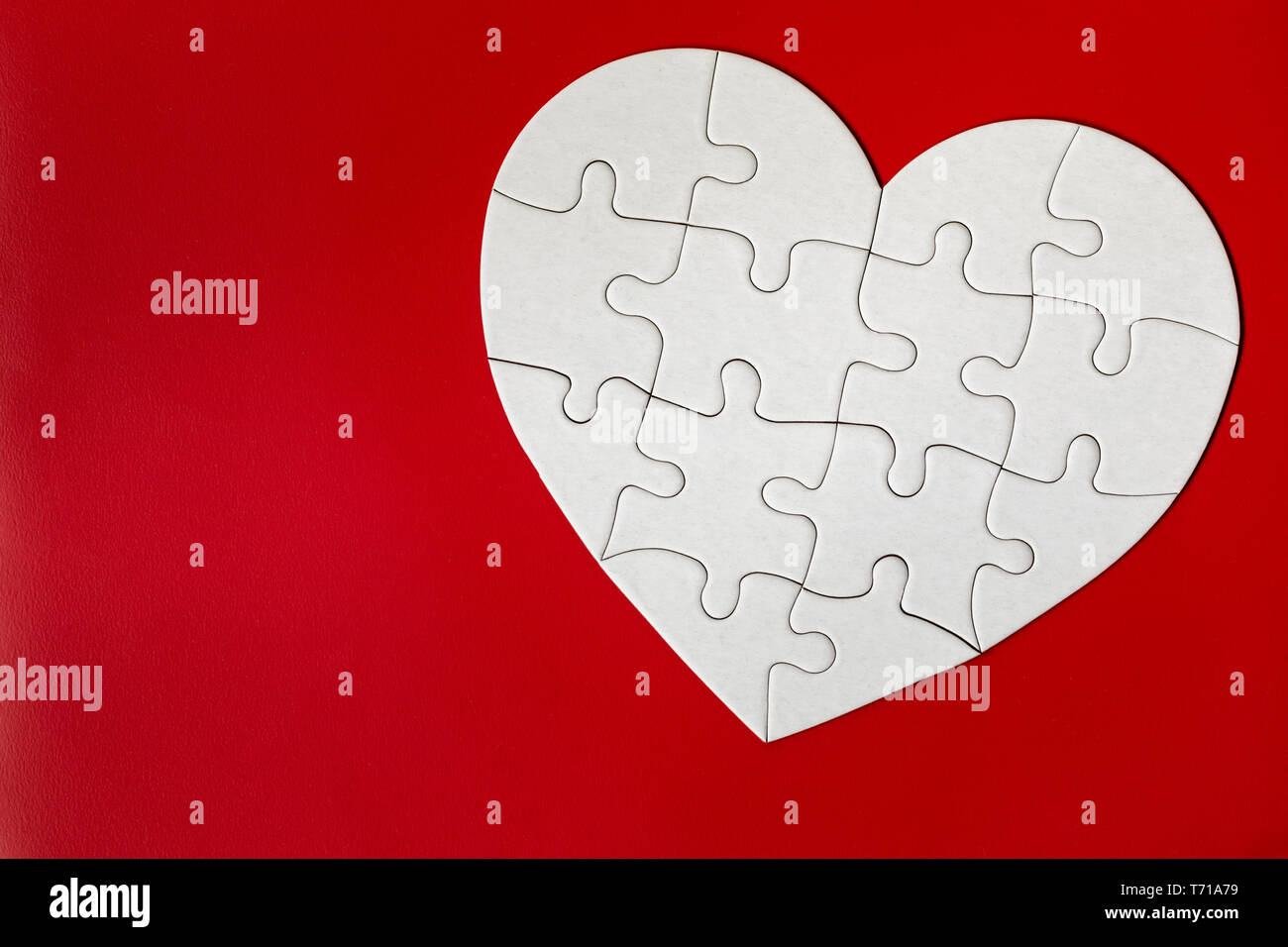 Heart object made of puzzle pieces. Make complete heart. Jigsaw puzzle ...