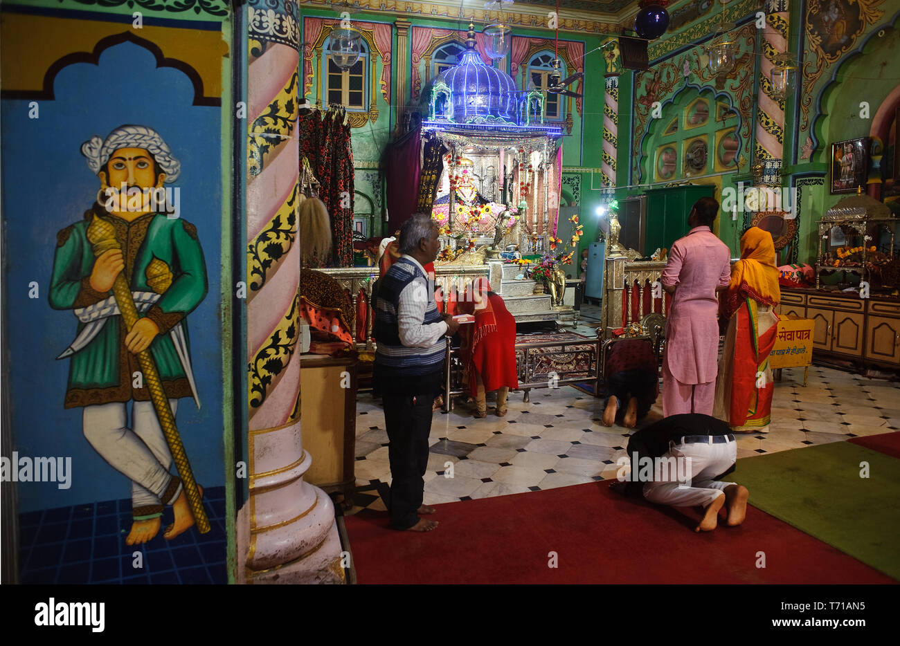 Devotees inside the temple of Mahamati Prannathji ( India Stock Photo ...