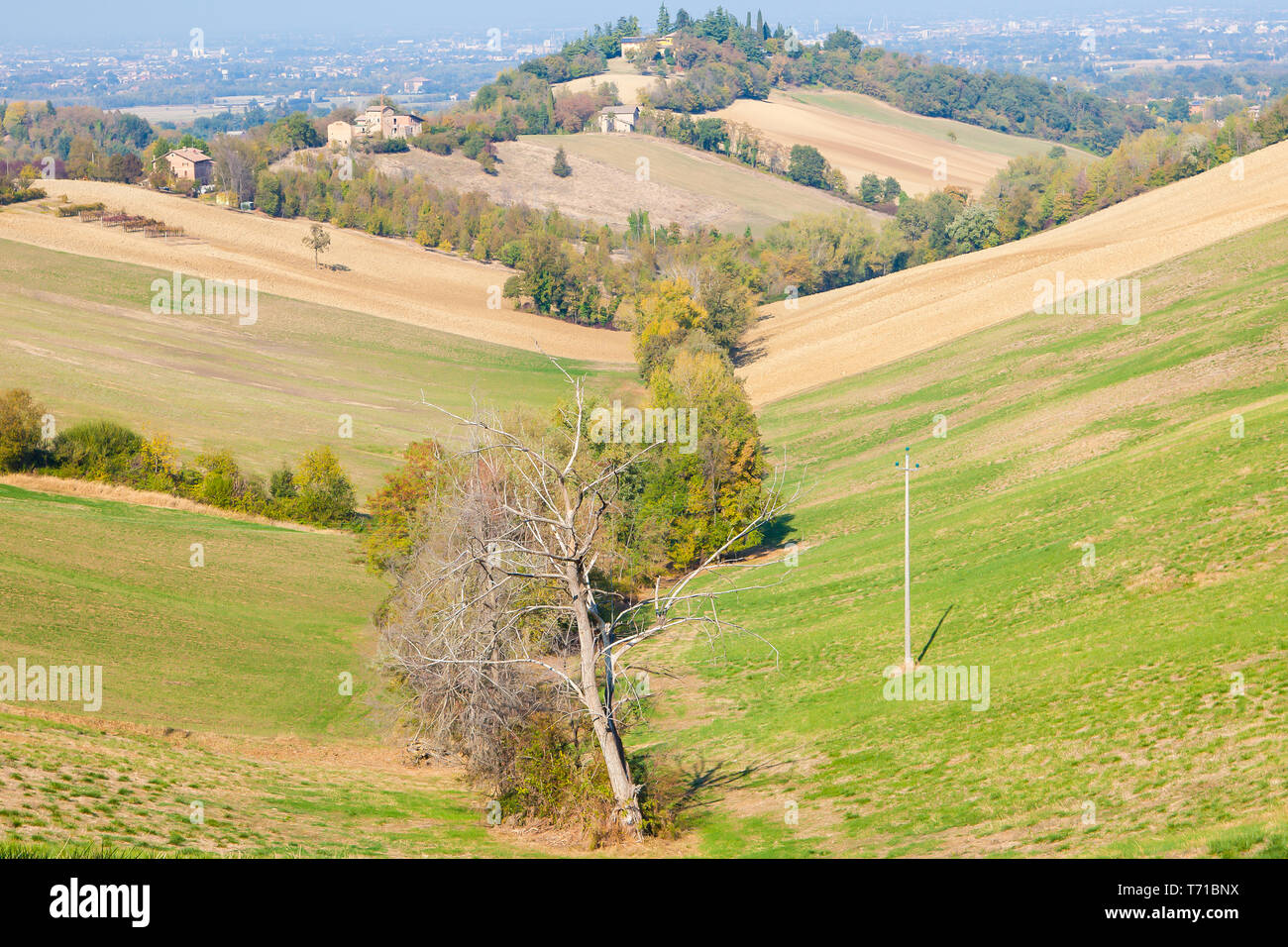 Overlooking hills hi-res stock photography and images - Alamy