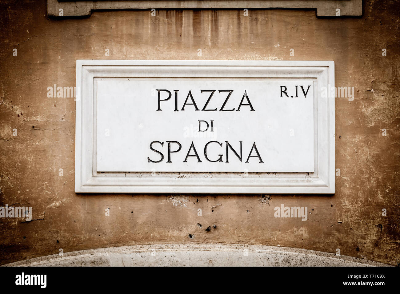 Street sign: Piazza di Spagna (Spain Square) in Rome Stock Photo - Alamy