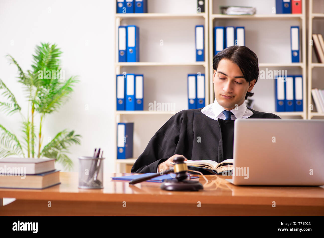 Lawyer judge working laptop computer hi-res stock photography and ...