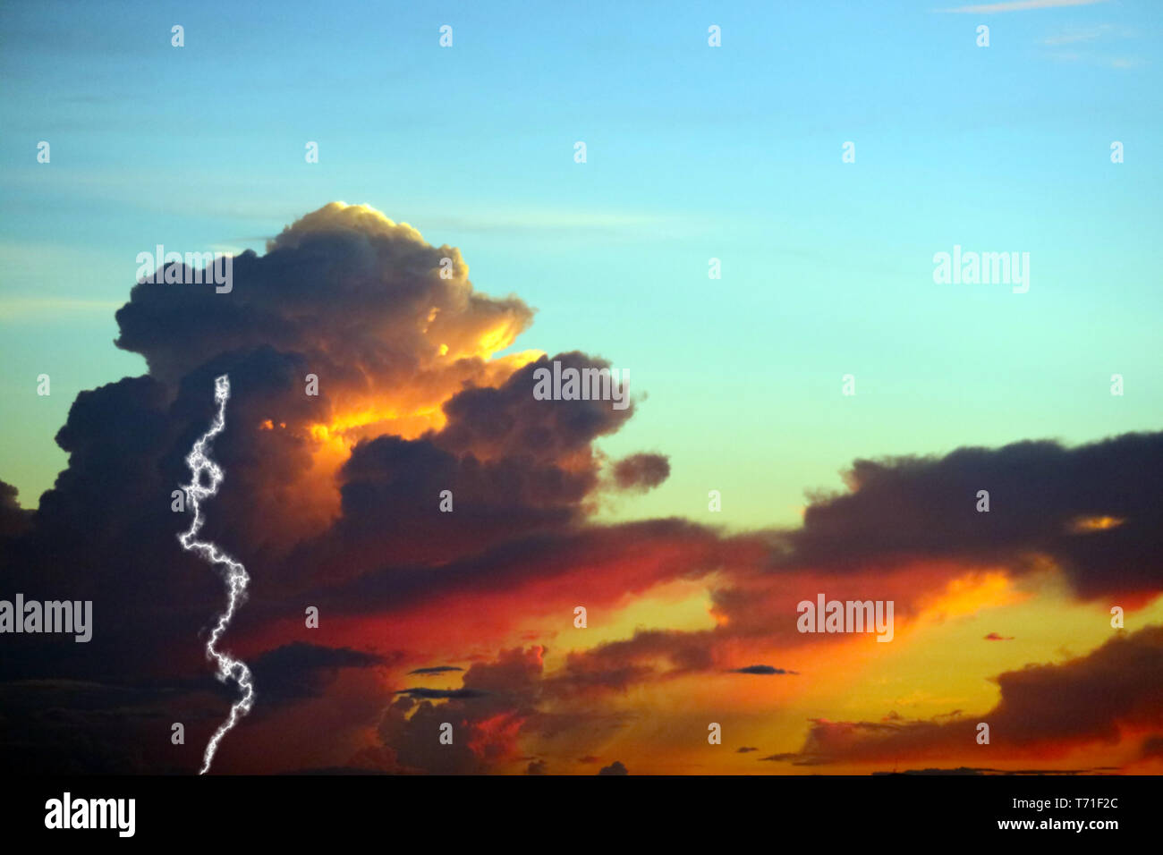 Flame and thunder hi-res stock photography and images - Alamy