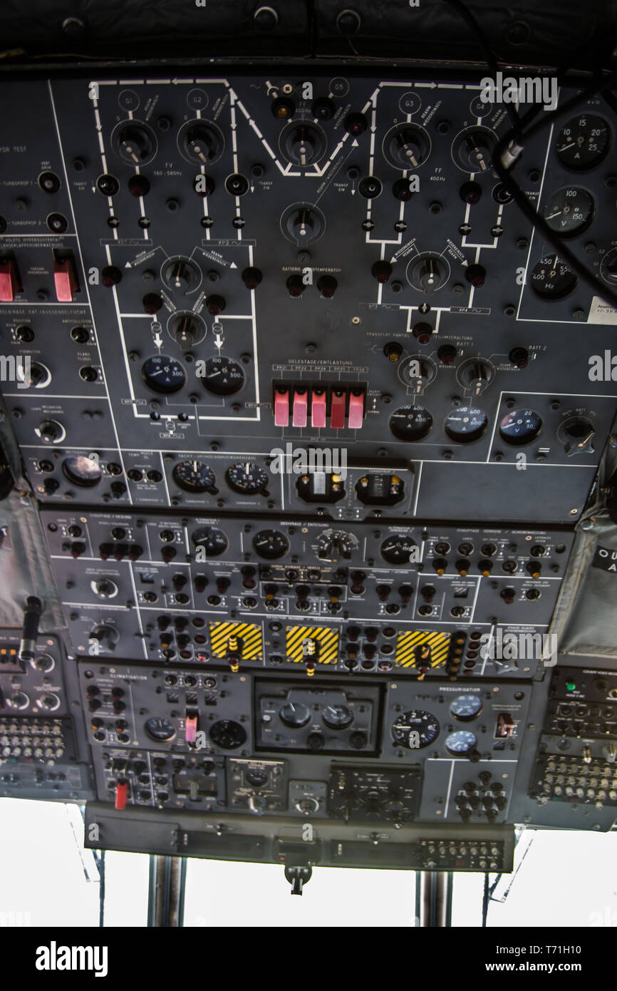 Cockpit of a military transporter of the Airforce Stock Photo - Alamy