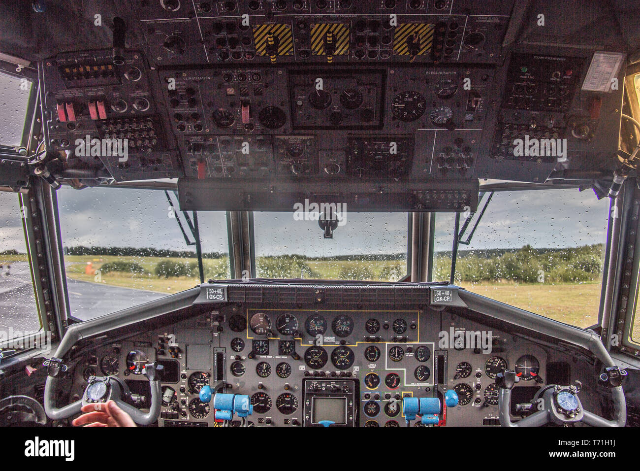 Cockpit of a military transporter of the Stock Photo - Alamy