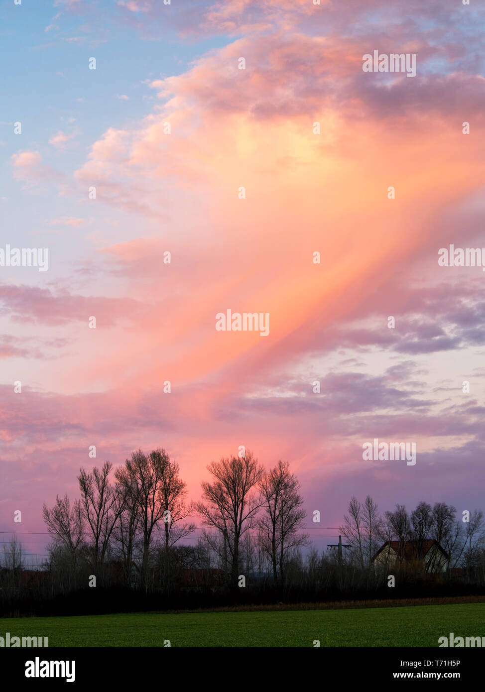 Burning sky hi-res stock photography and images - Alamy