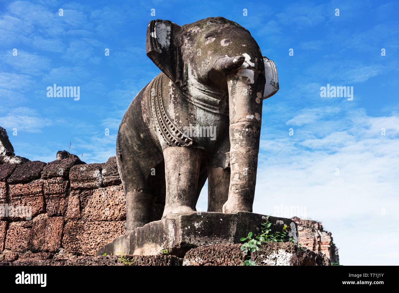 Elephant sculpture at East Mebon Stock Photo - Alamy