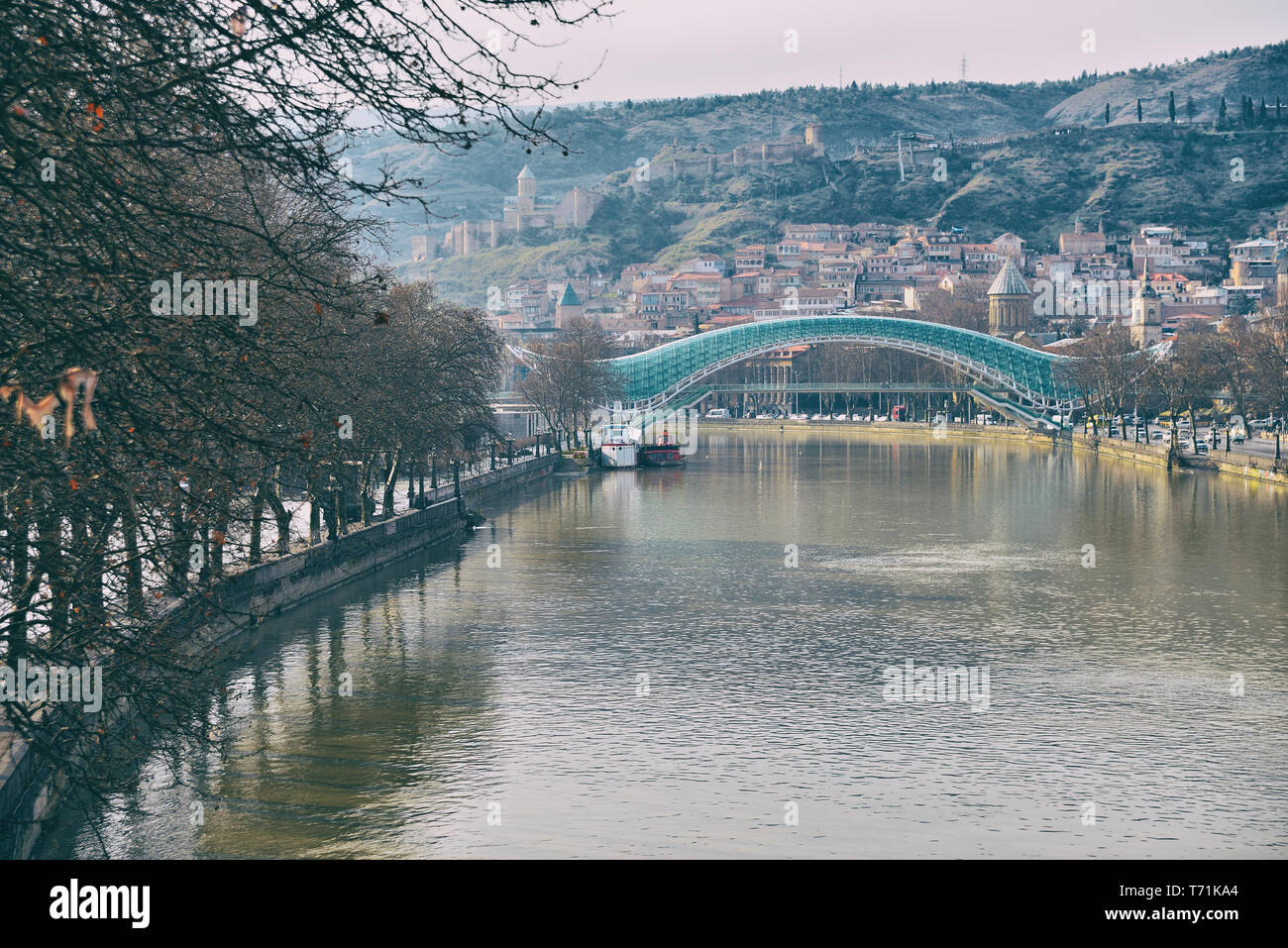 Bridge architecture hi-res stock photography and images - Alamy