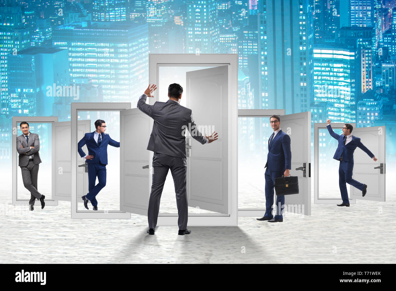 Concept choice many doors hi-res stock photography and images - Alamy