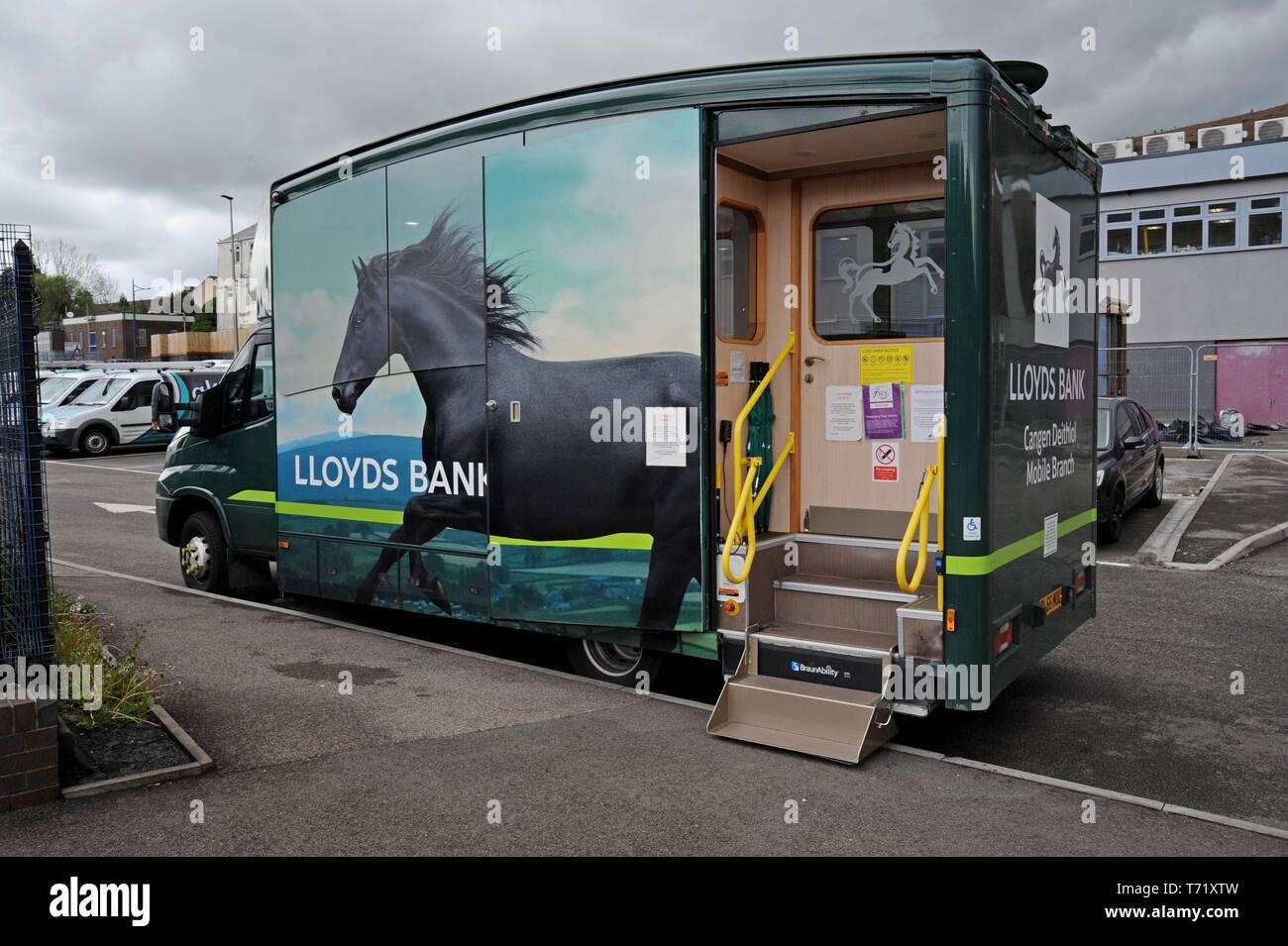 Lloyds bank mobile banking van hi-res stock photography and images - Alamy
