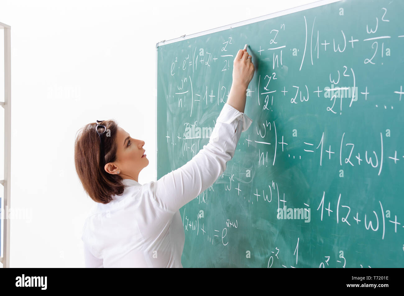 Woman physicist lecture hi-res stock photography and images - Alamy