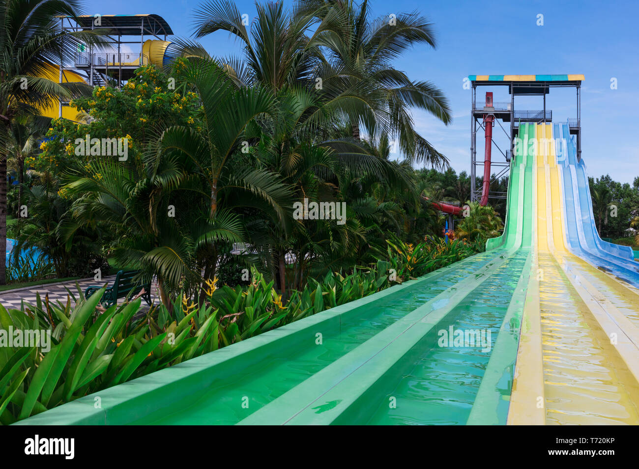 Extreme water slides hi-res stock photography and images - Alamy