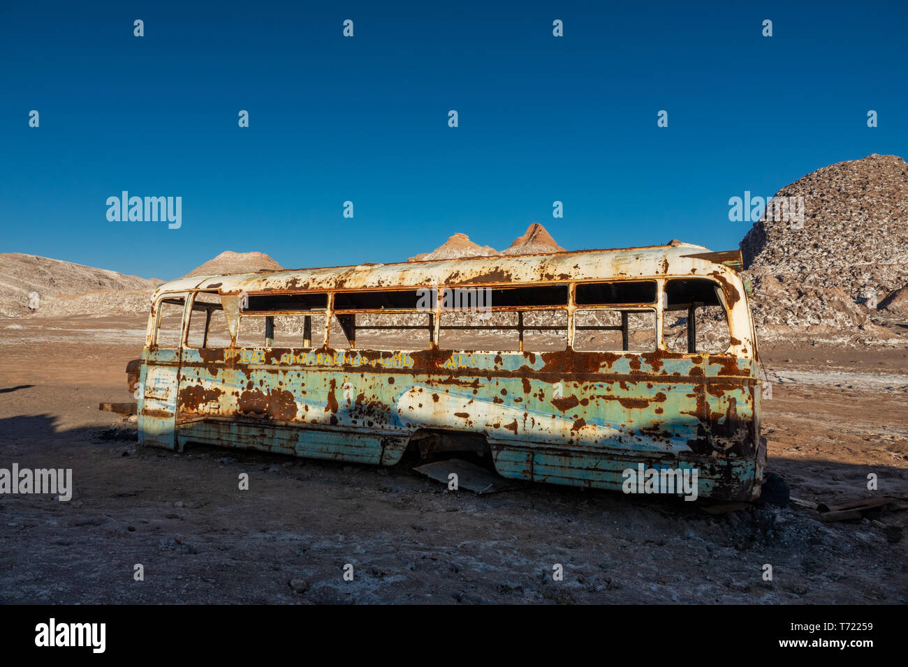 Abandoned bus in the desert of Atacama, Chile Stock Photo - Alamy