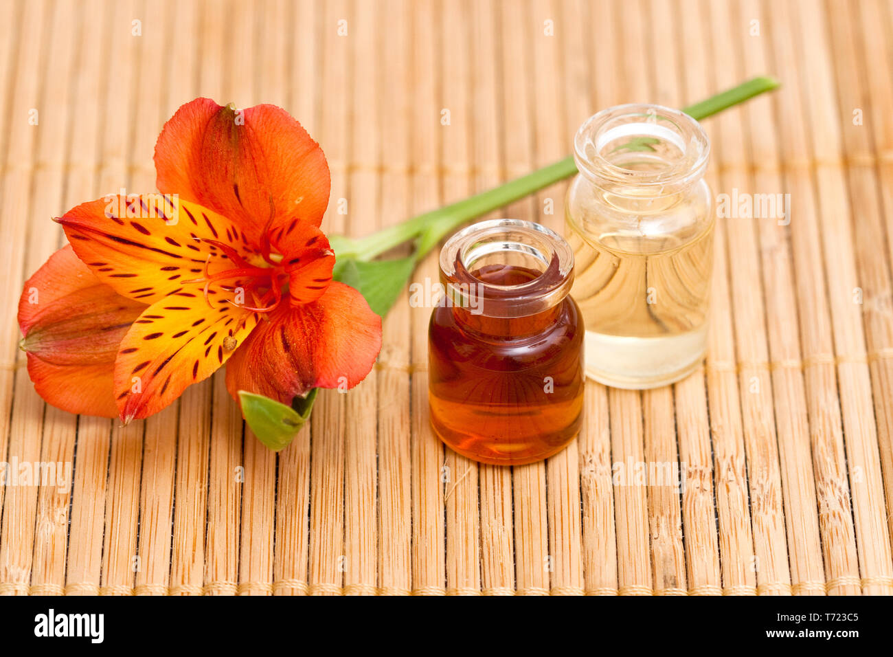 Bottles natural essential oil hi-res stock photography and images - Alamy
