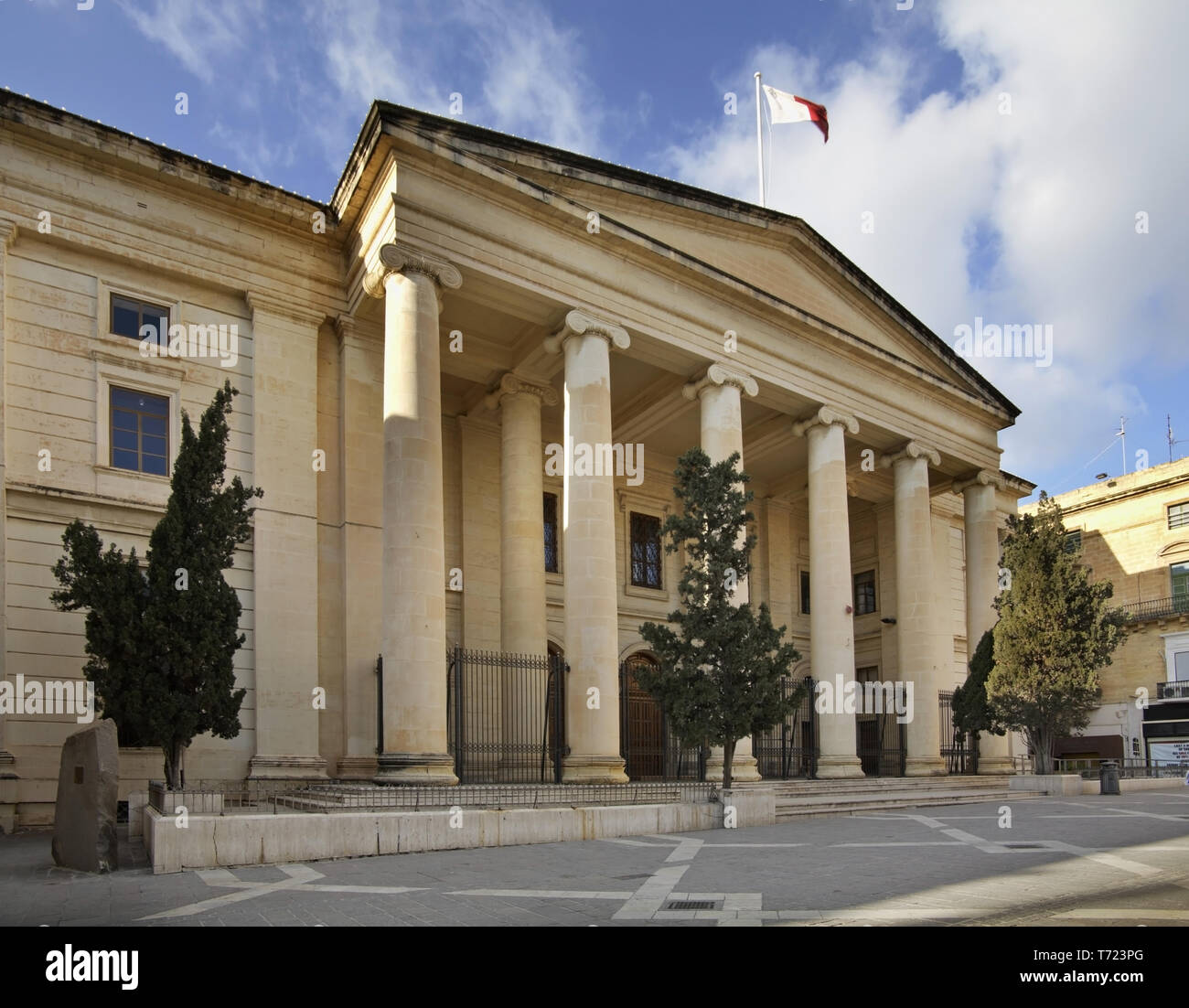 Supreme Court Building in Valletta. Malta Stock Photo - Alamy