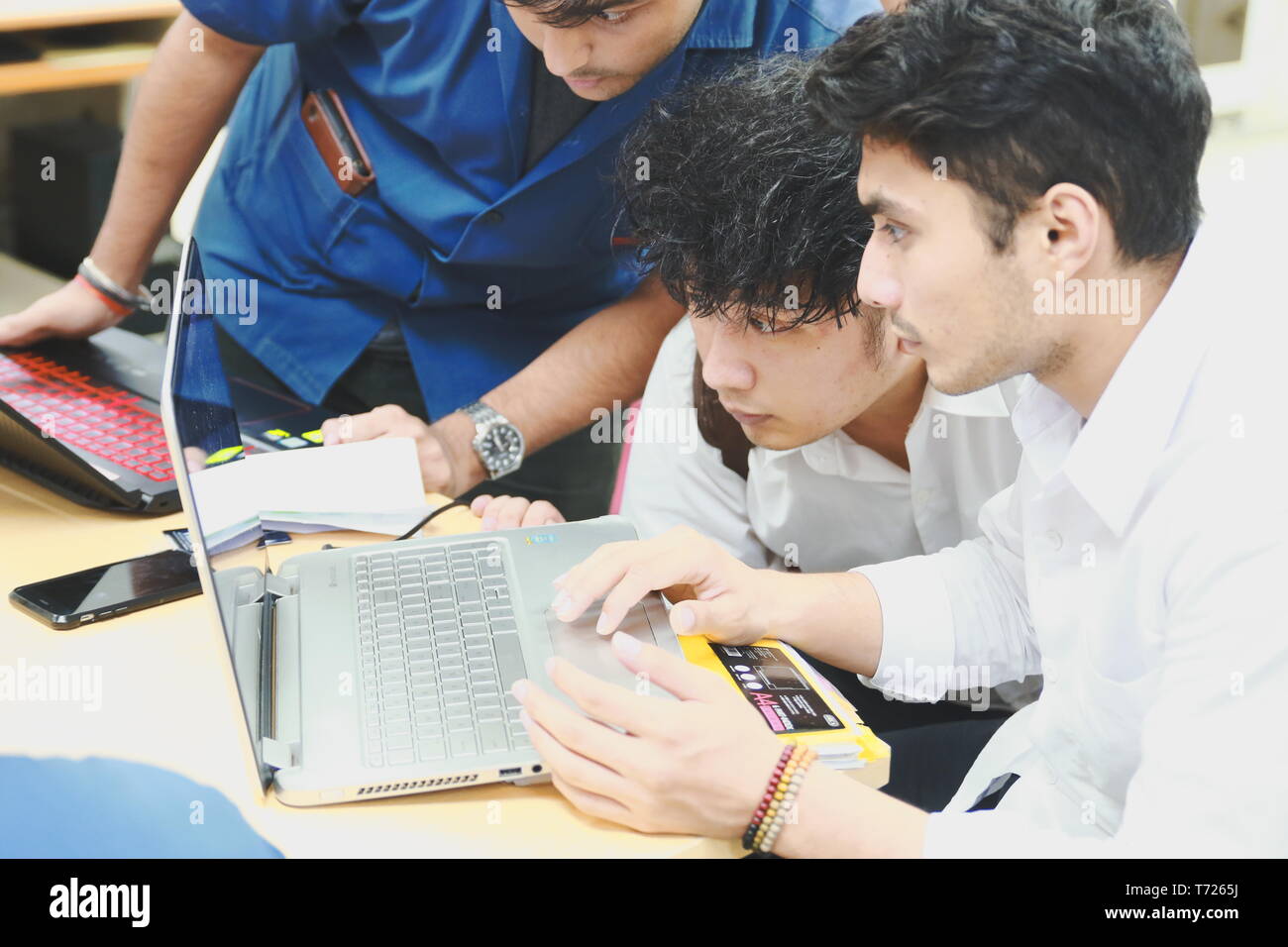 Asia college collaboration hi-res stock photography and images - Alamy