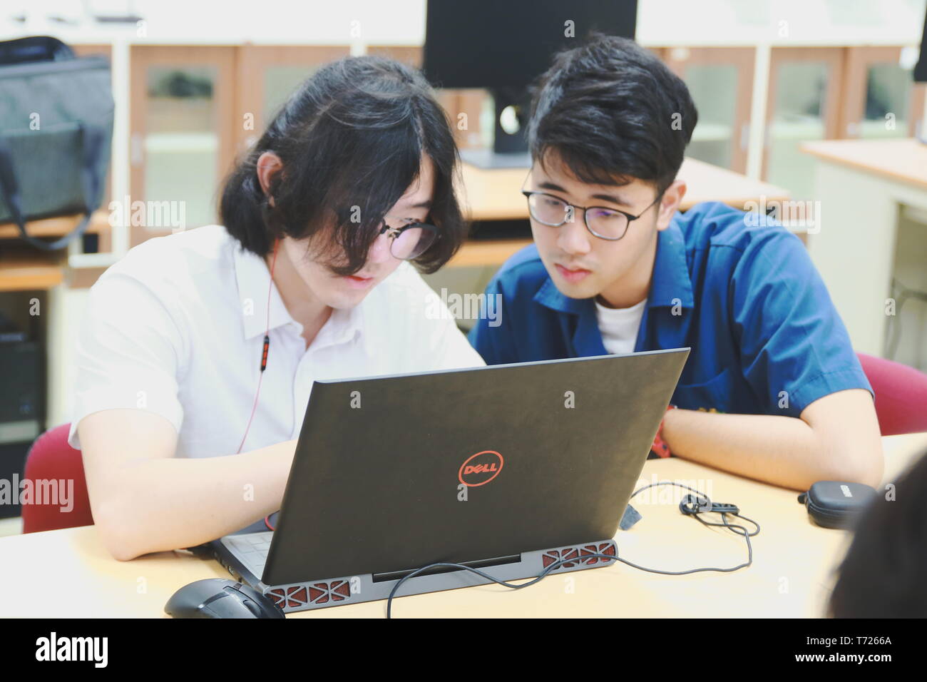 Chinese Students In Uniform Classroom Hi-res Stock Photography And 