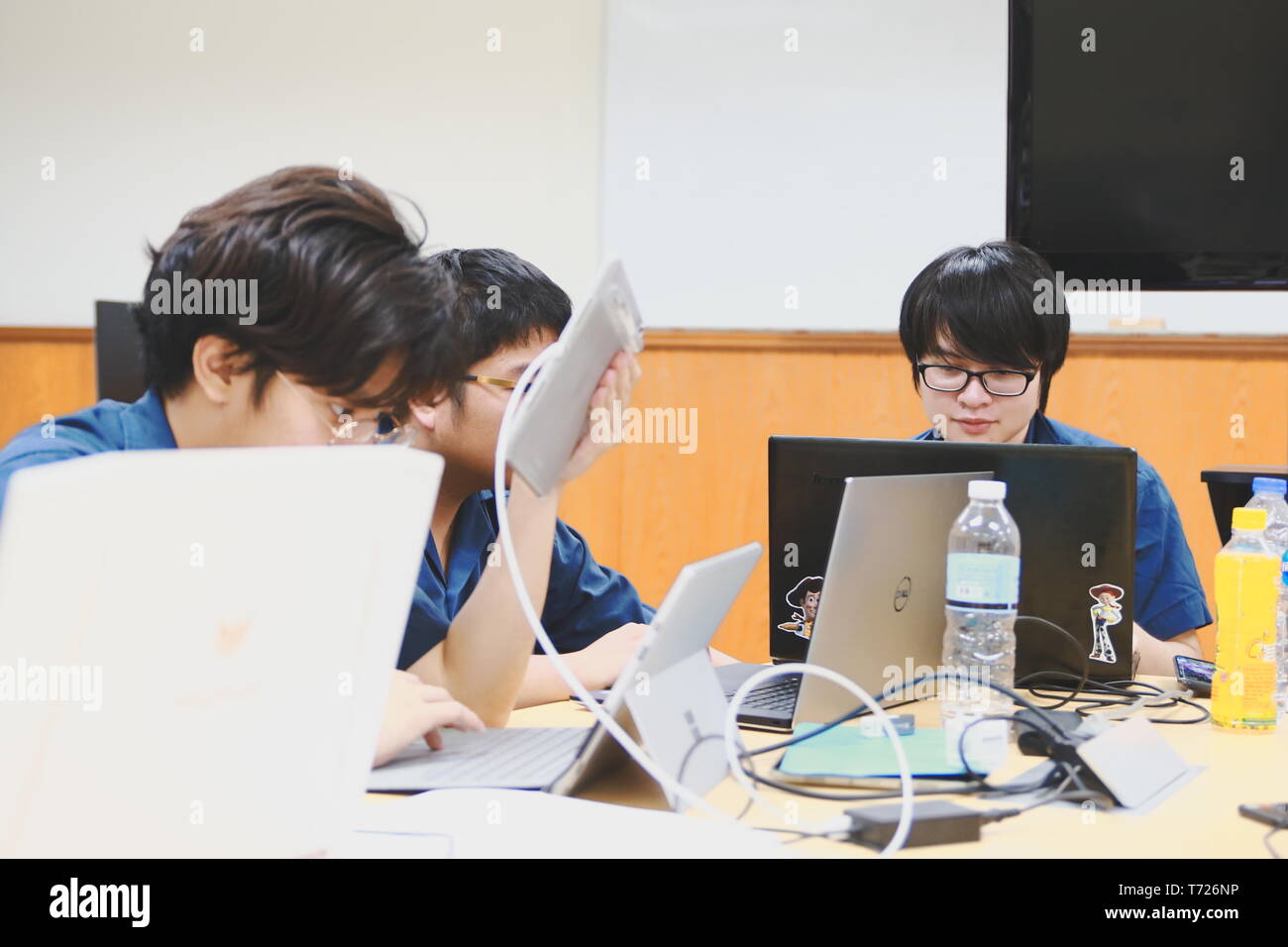 Groups of Thai Computer Engineering students at Assumption University ...