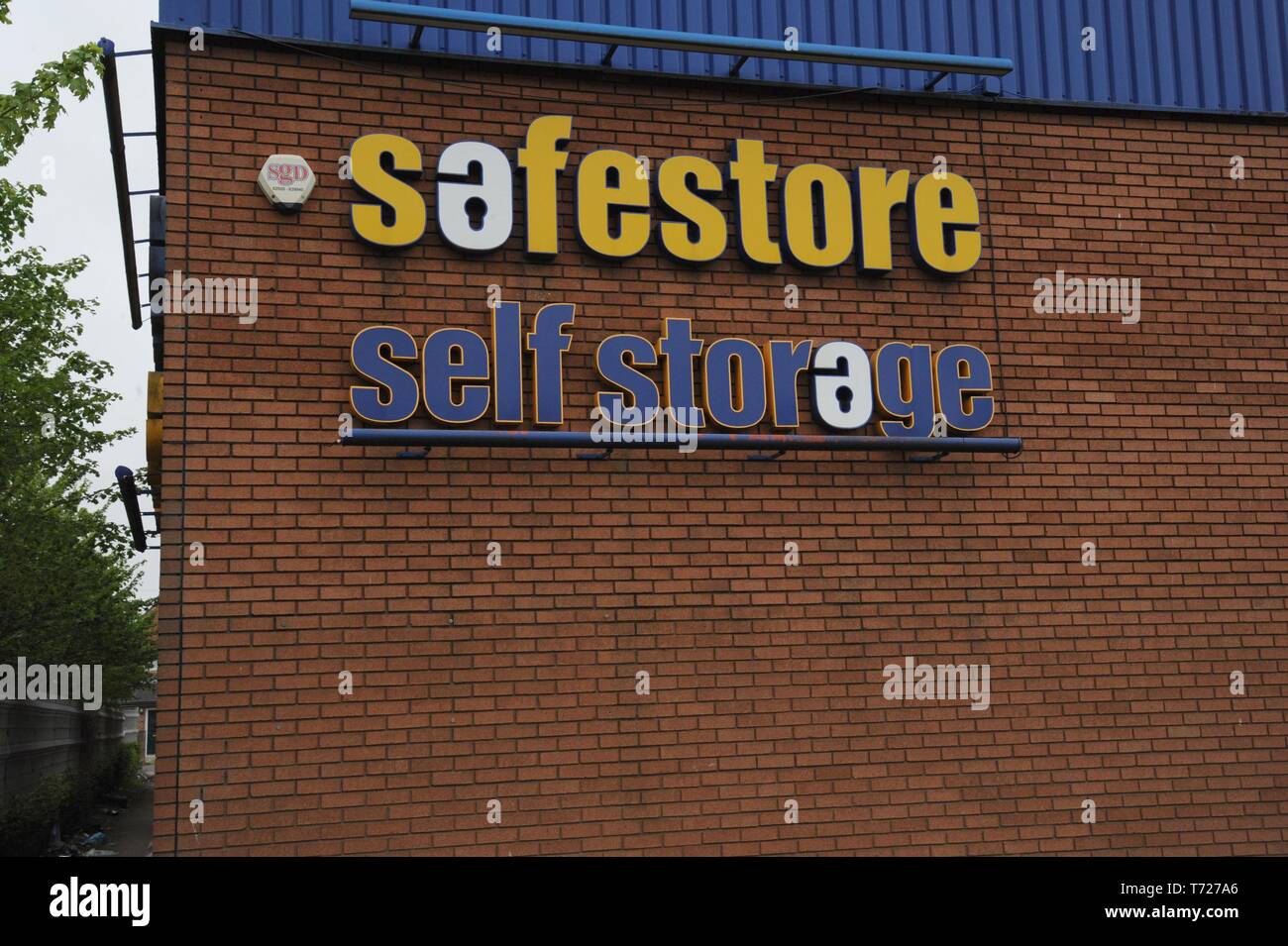 Safestore sign hi-res stock photography and images - Alamy