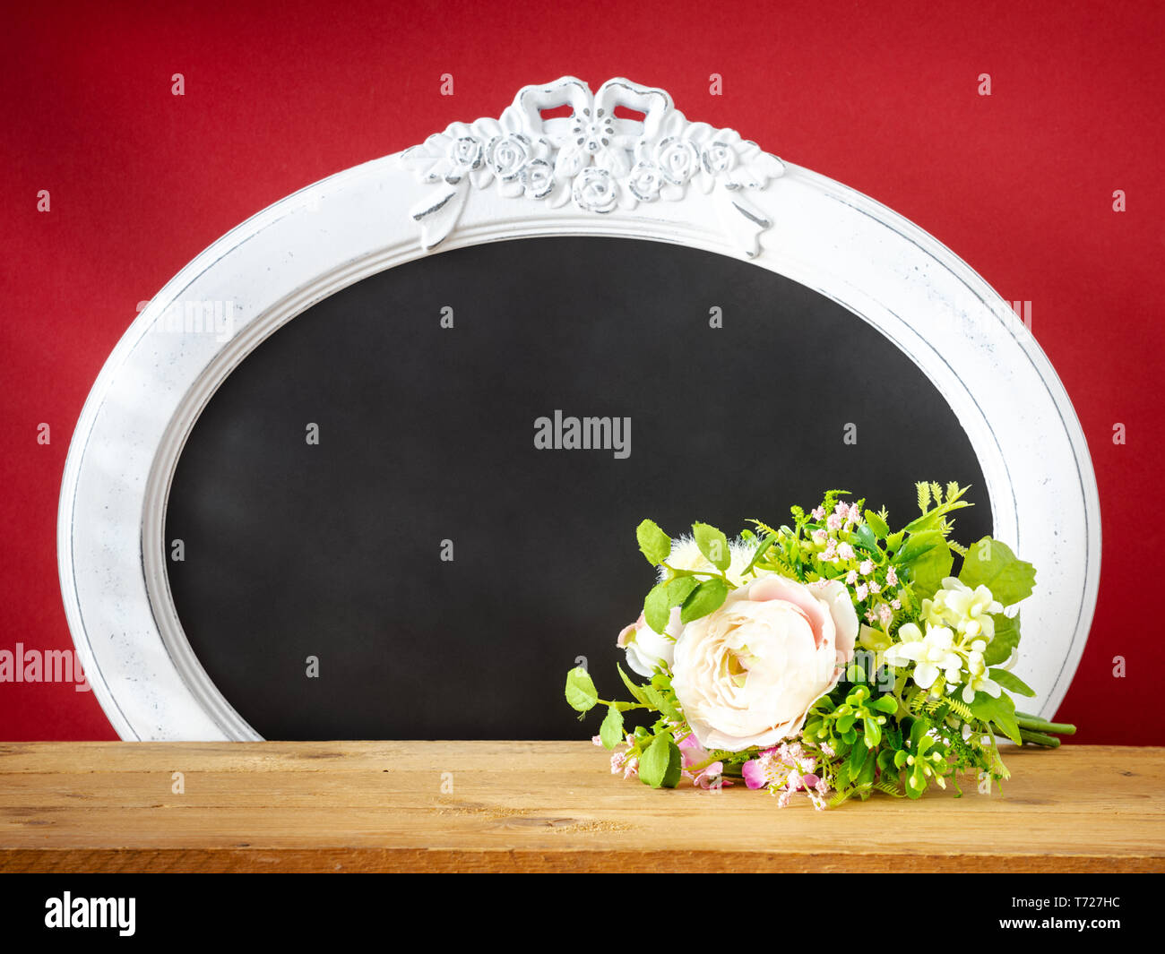 Typical spring flowers hi-res stock photography and images - Alamy