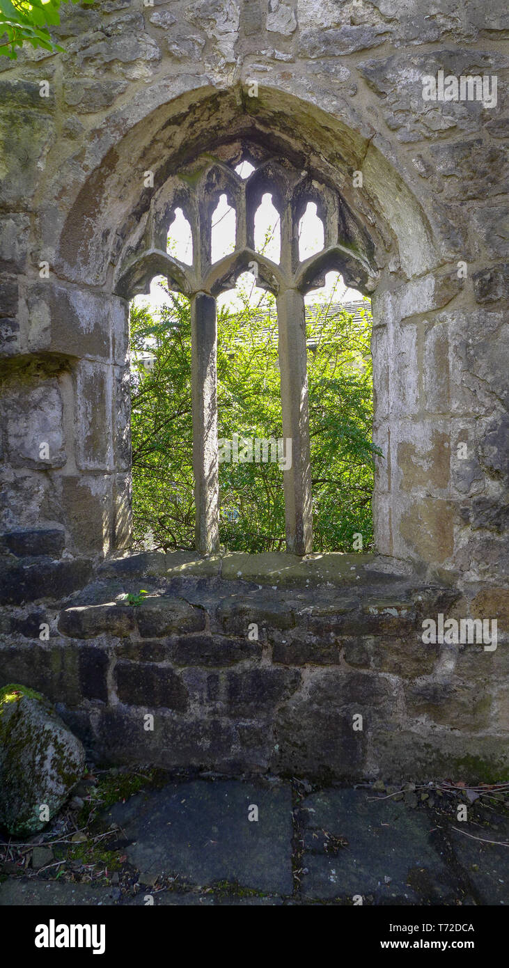 Old stone window of the Heptonstall Methodist Church Northgate ...