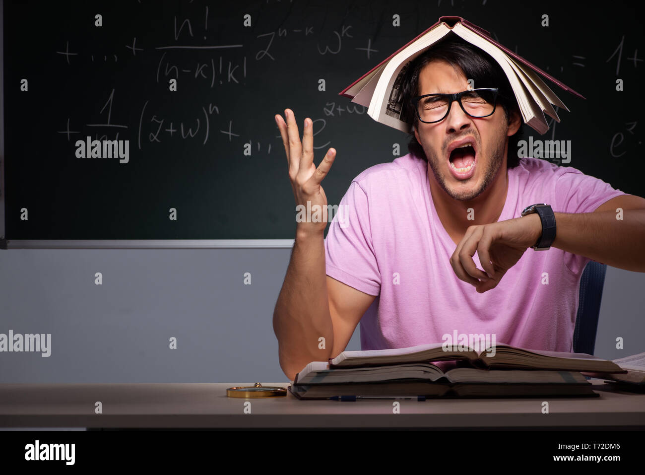 Classroom crying hi-res stock photography and images - Alamy