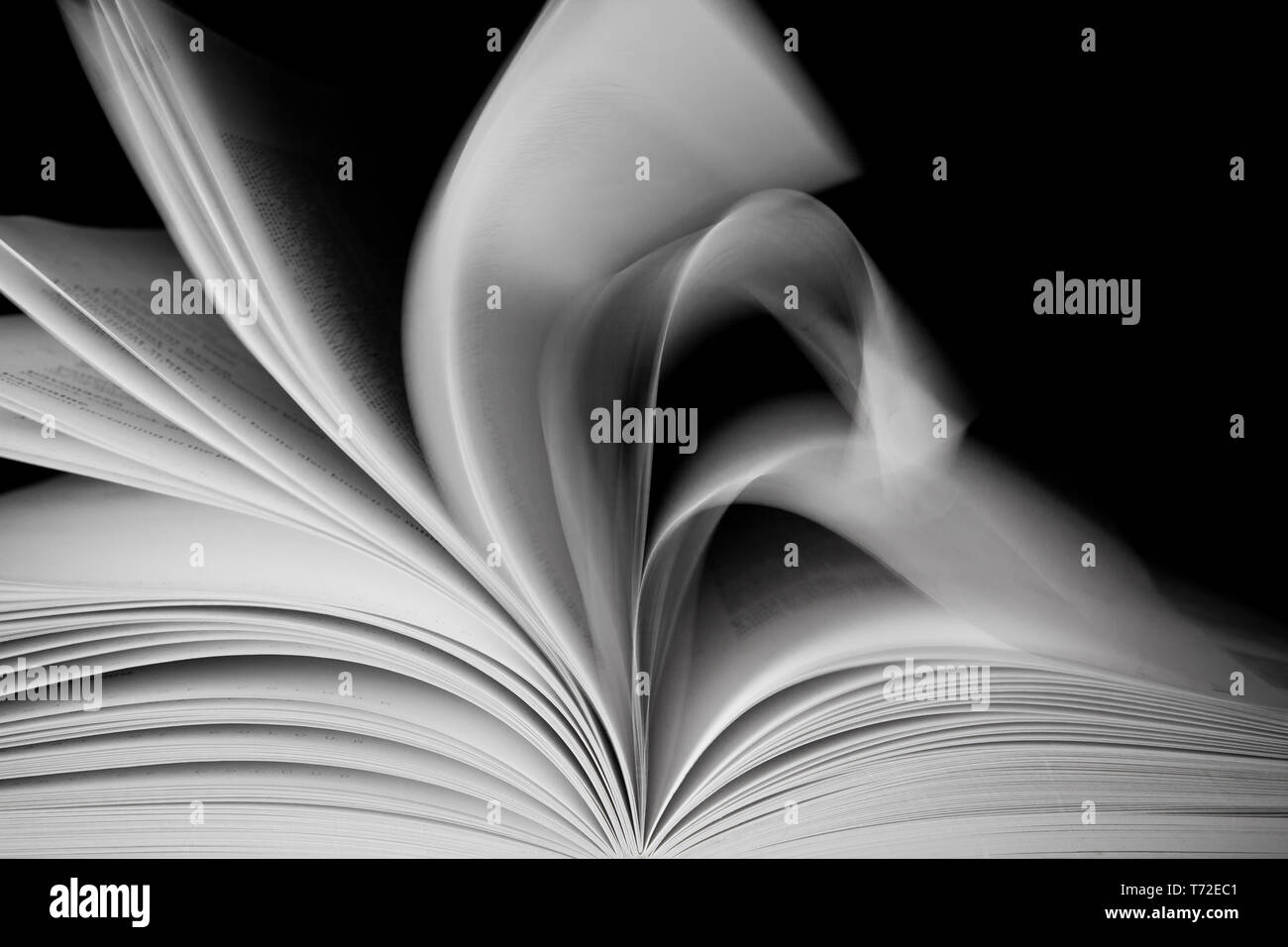 Page turner hi-res stock photography and images - Alamy