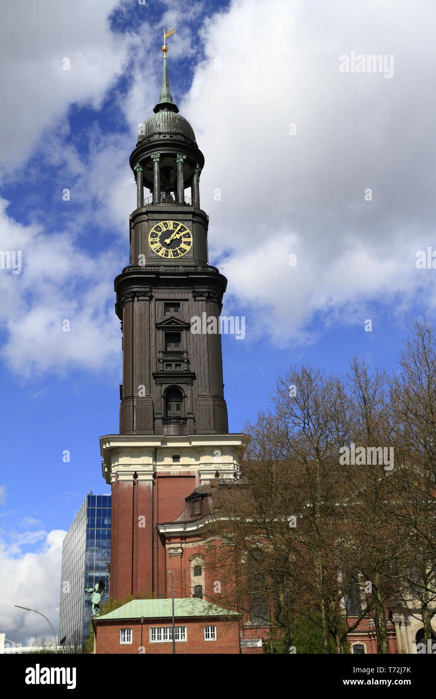 St michaels cathedral and basilica hi-res stock photography and images ...
