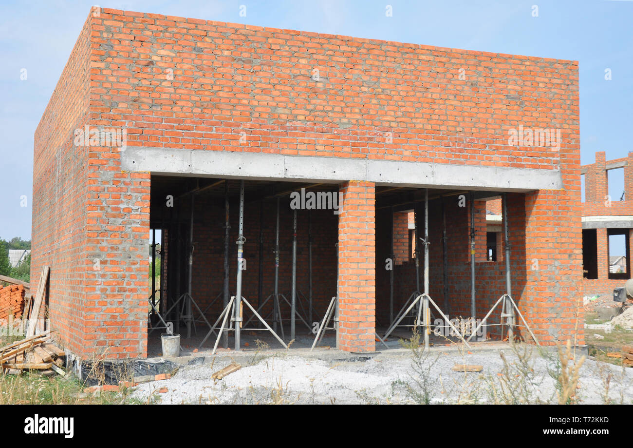 Brick garage hi-res stock photography and images - Alamy