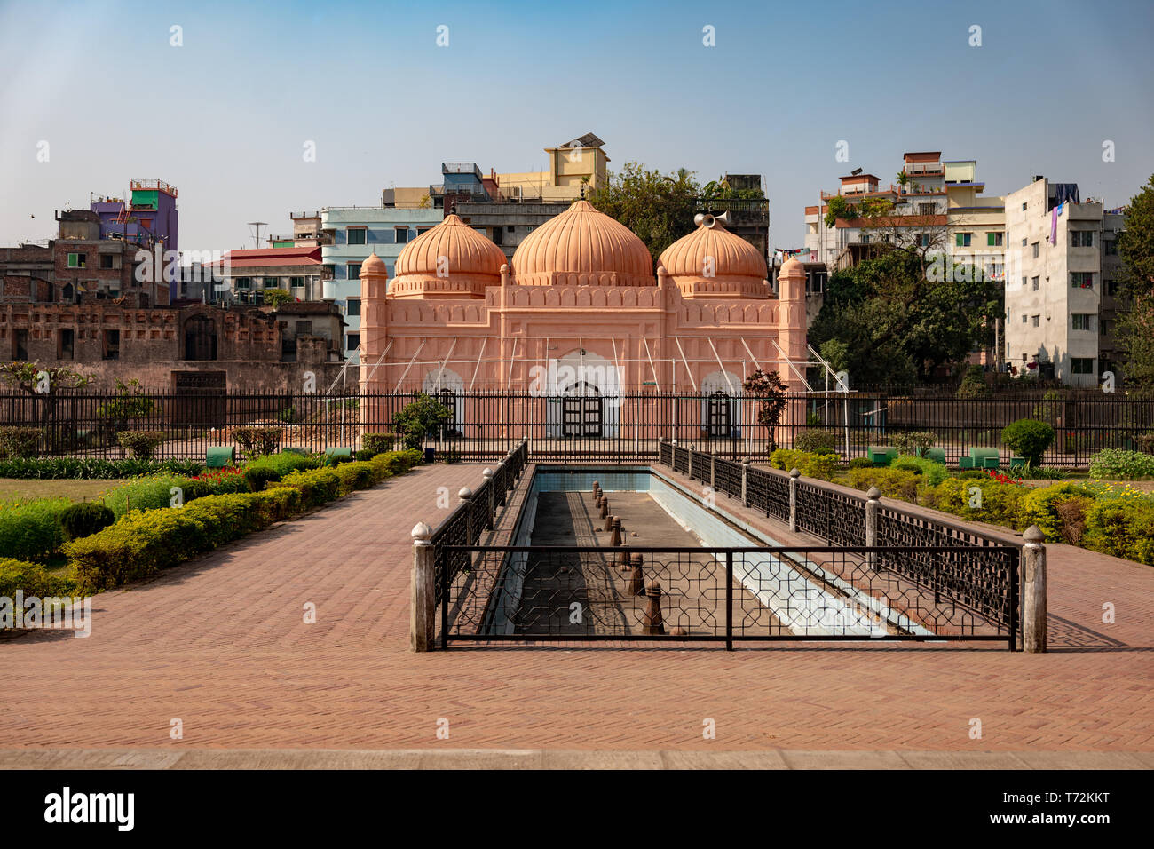 Lalbagh fort in water hi-res stock photography and images - Alamy