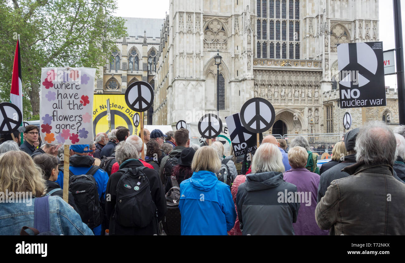 London: CND protest against Royal Navy National Service of Thanksgiving ...