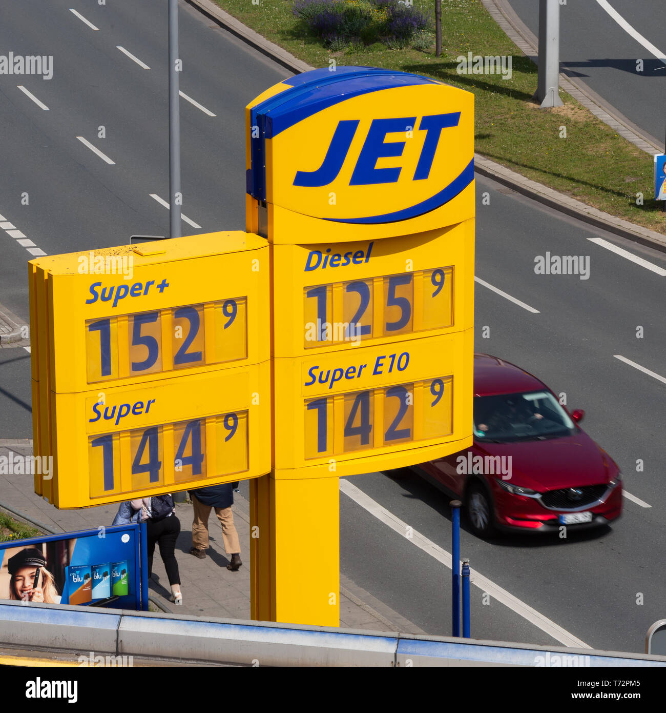 Jet petrol station hi-res stock photography and images - Alamy