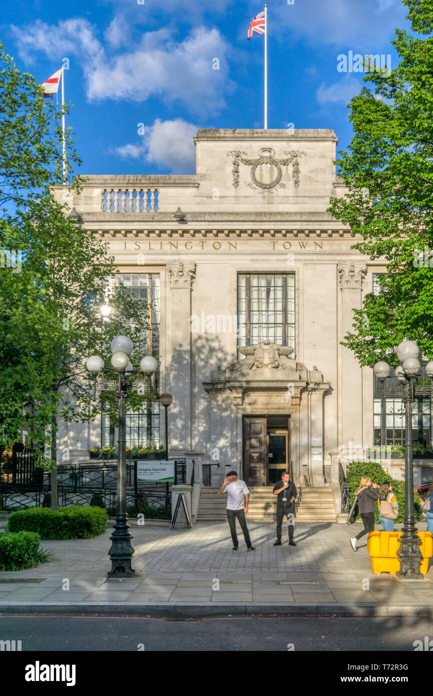 Islington town hall hi-res stock photography and images - Alamy