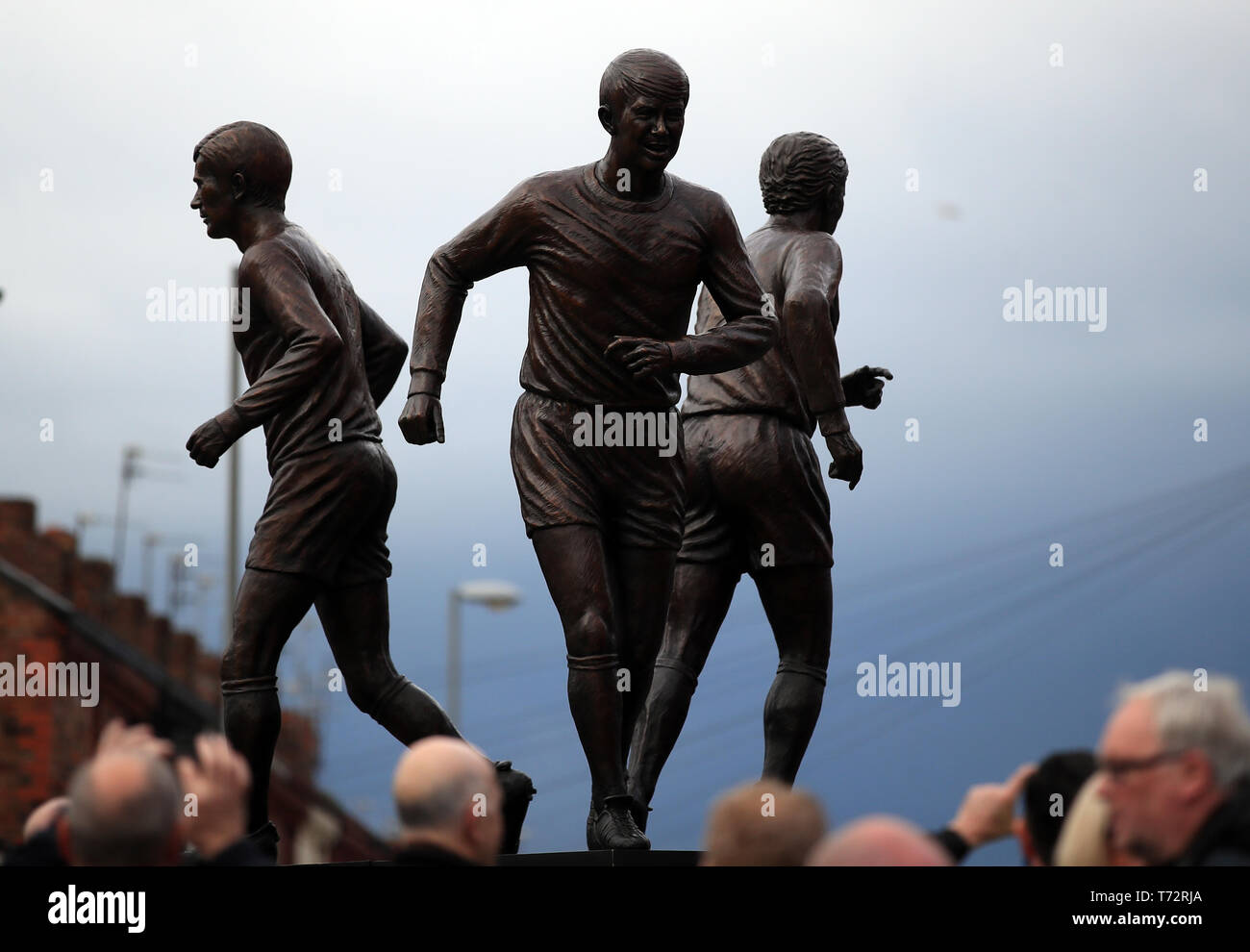 A statue celebrating Everton's 'Holy Trinity' - the celebrated midfield ...