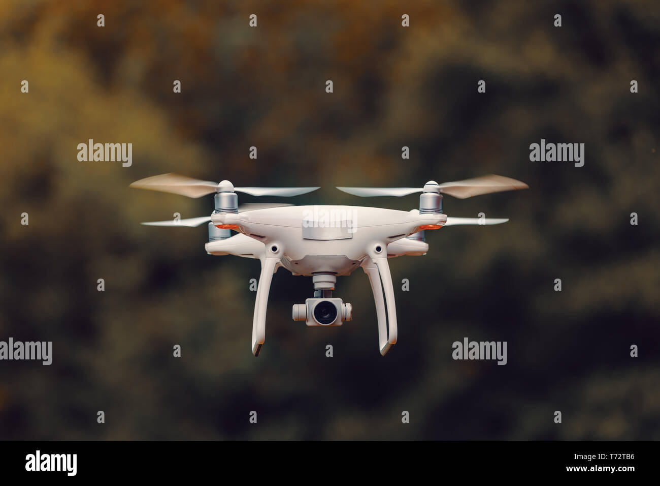 Quad copter hi-res stock photography and images - Alamy