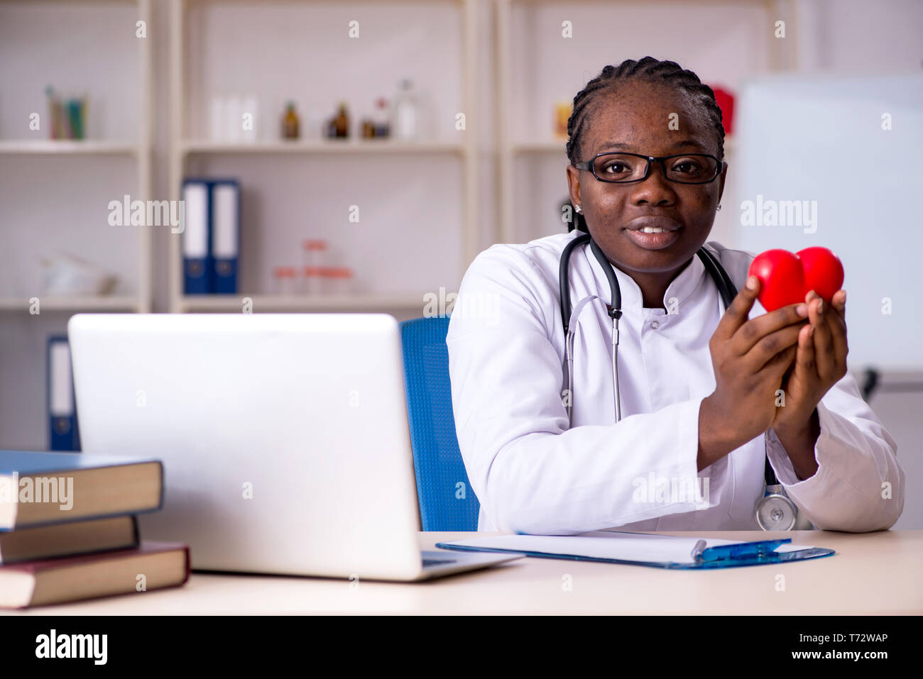 Female trainee doctor heart hi-res stock photography and images - Alamy