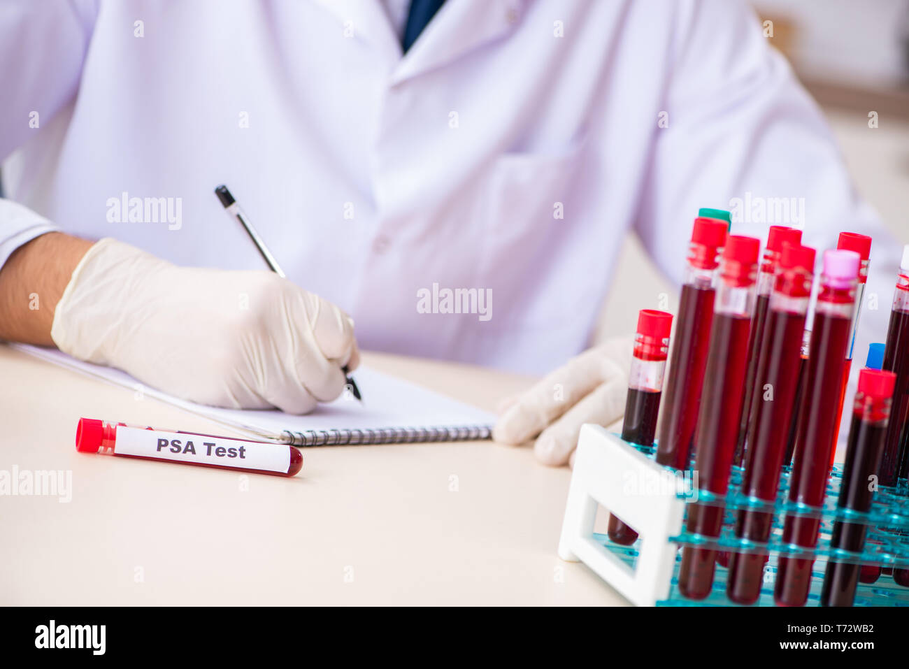 Sample storage test tubes in hi-res stock photography and images - Alamy
