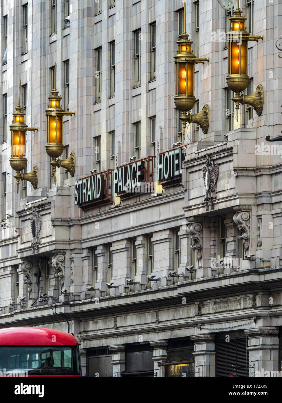 1930s hotel london hi-res stock photography and images - Alamy