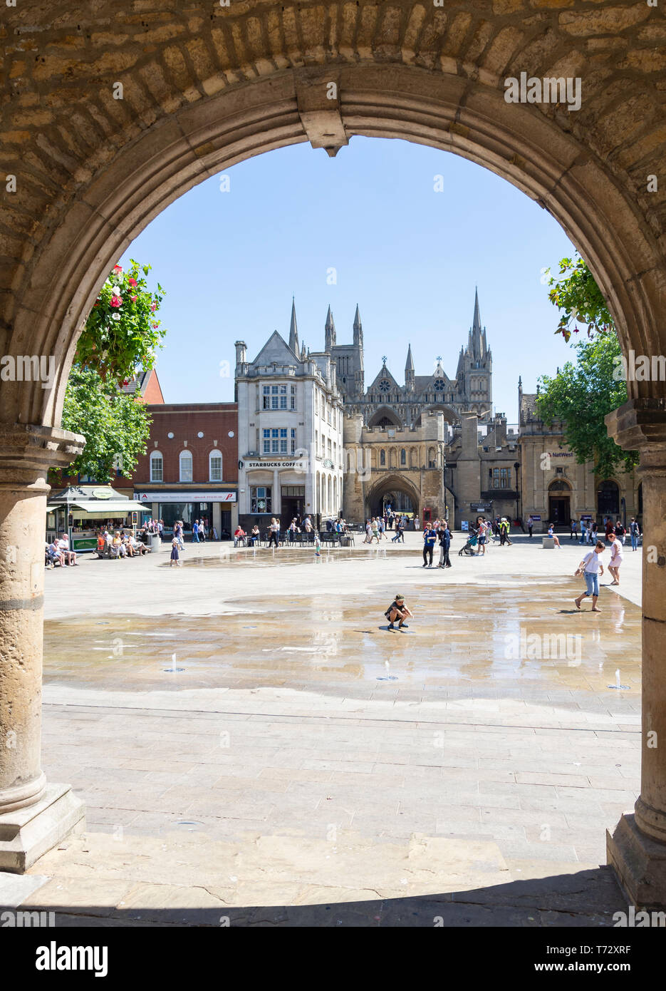 The guildhall butter cross arch fountain square view of cathedra hi-res ...