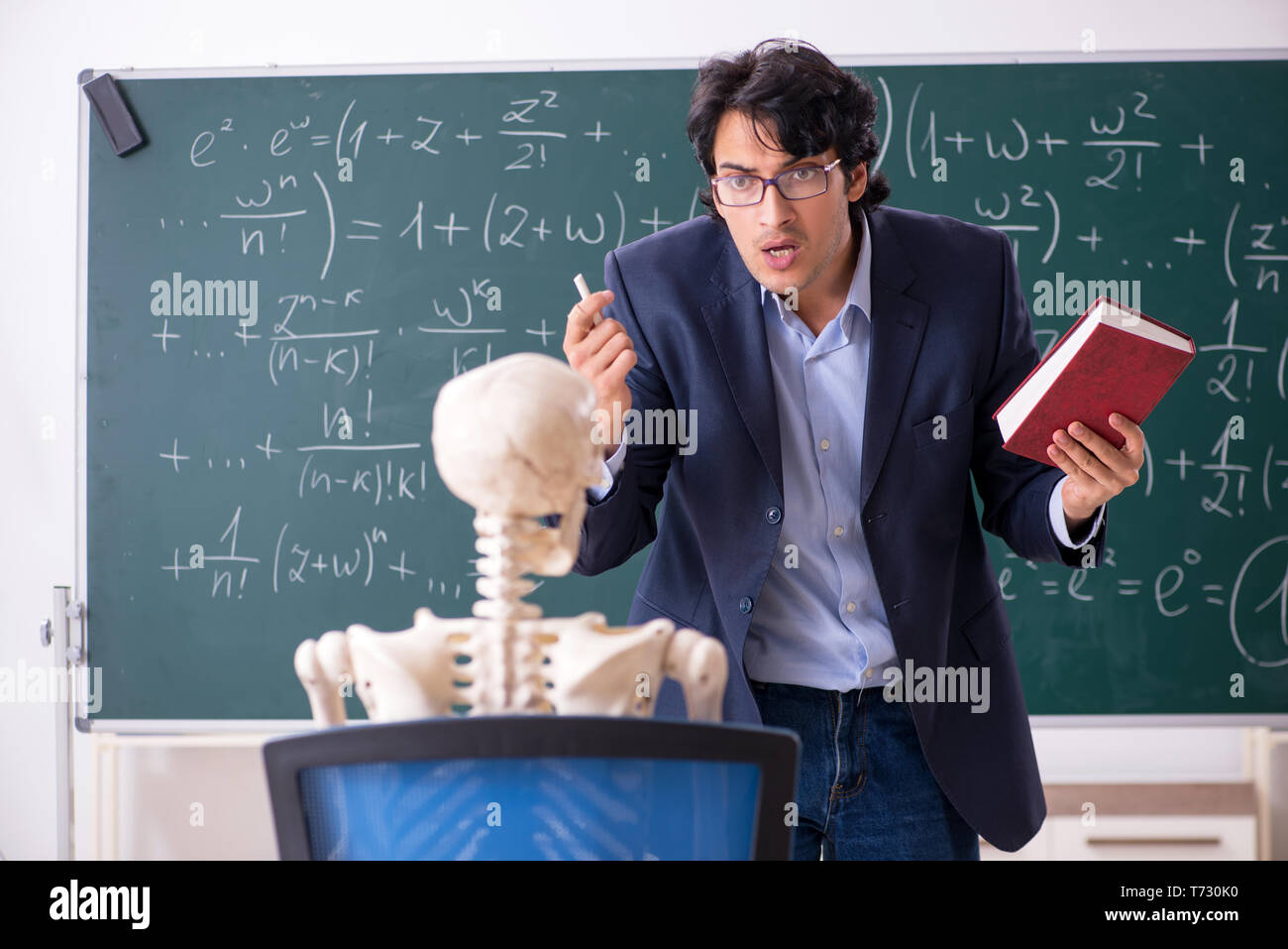 Teacher student discussing math hi-res stock photography and images - Alamy