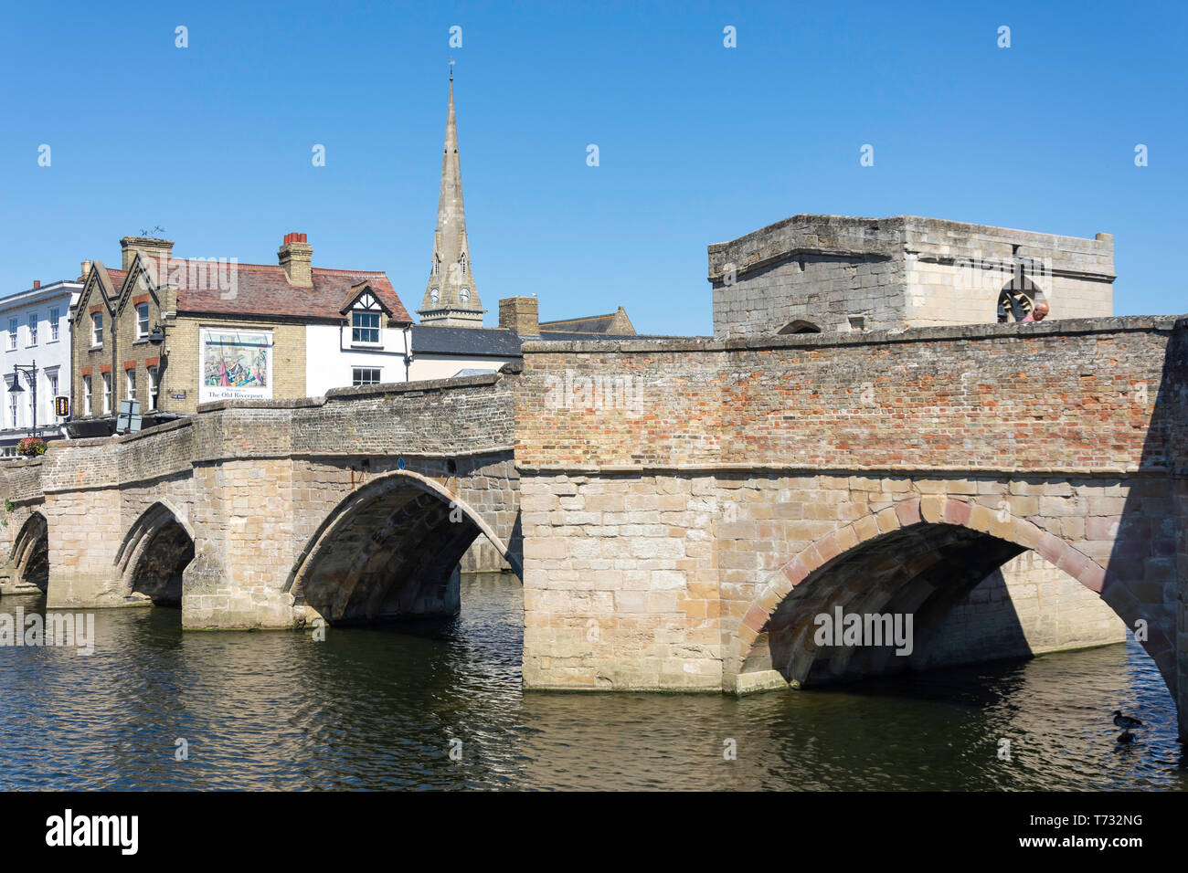 England medieval stone bridge hi-res stock photography and images - Alamy