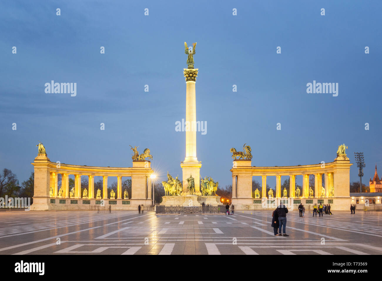 Budapest famous place hi-res stock photography and images - Alamy