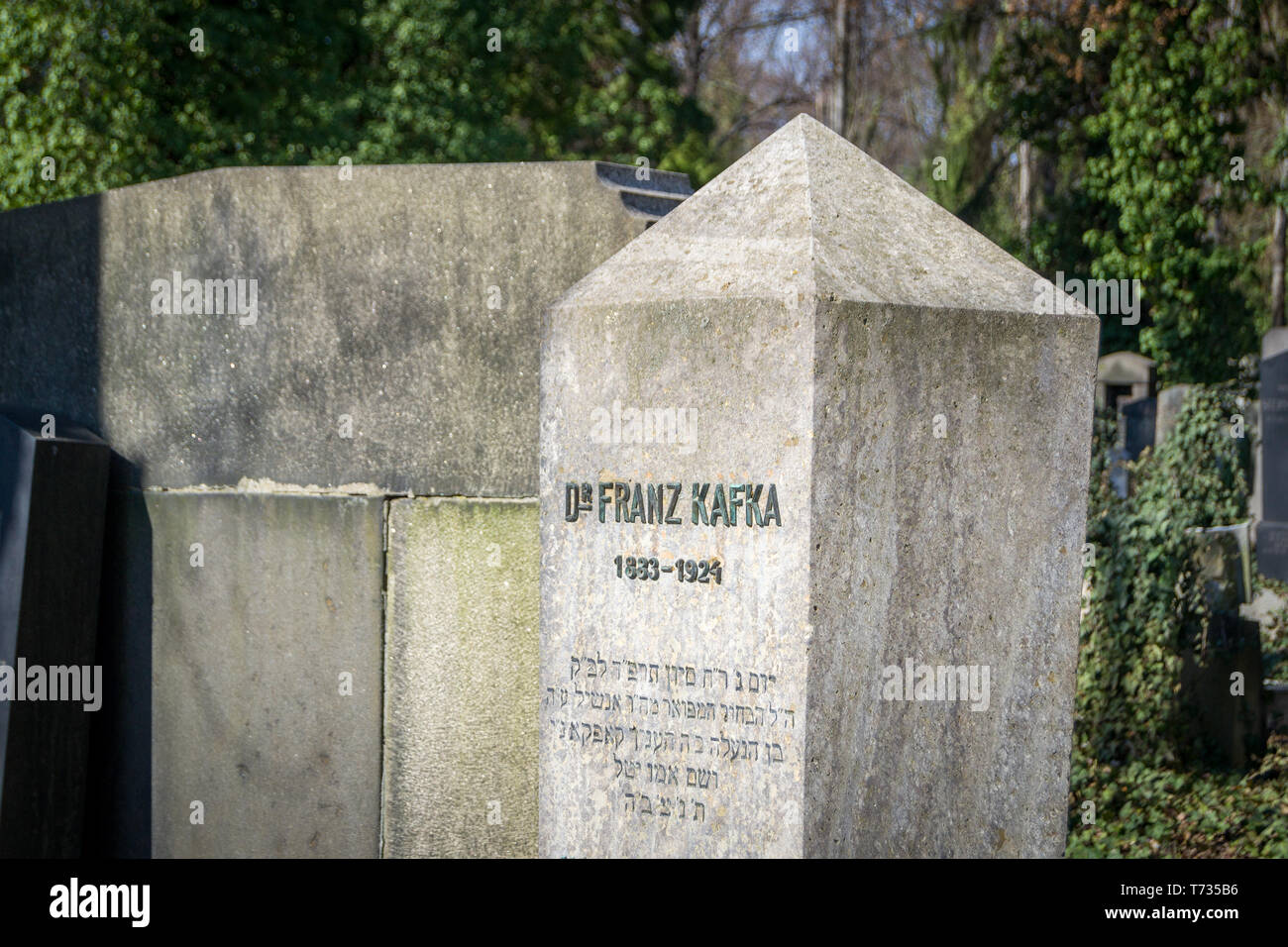 Burial cemetery hi-res stock photography and images - Alamy