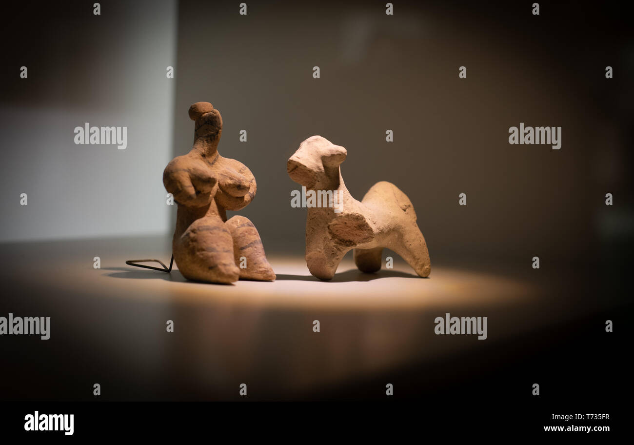 Historic ceramic sculpture Stock Photo - Alamy